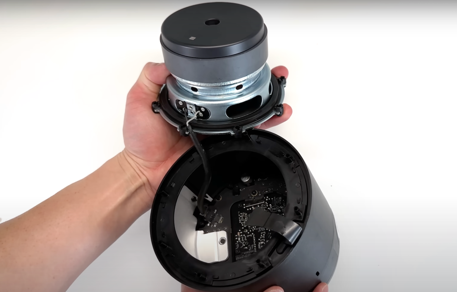 HomePod 2 Teardown: So sieht das neue Modell im Inneren aus